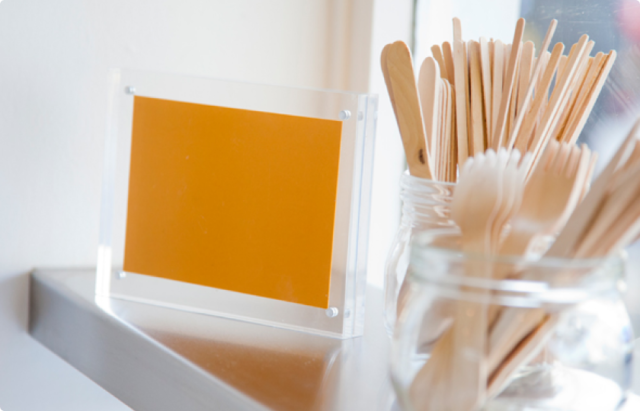 Sign Holders For Museums | 01702 541 000